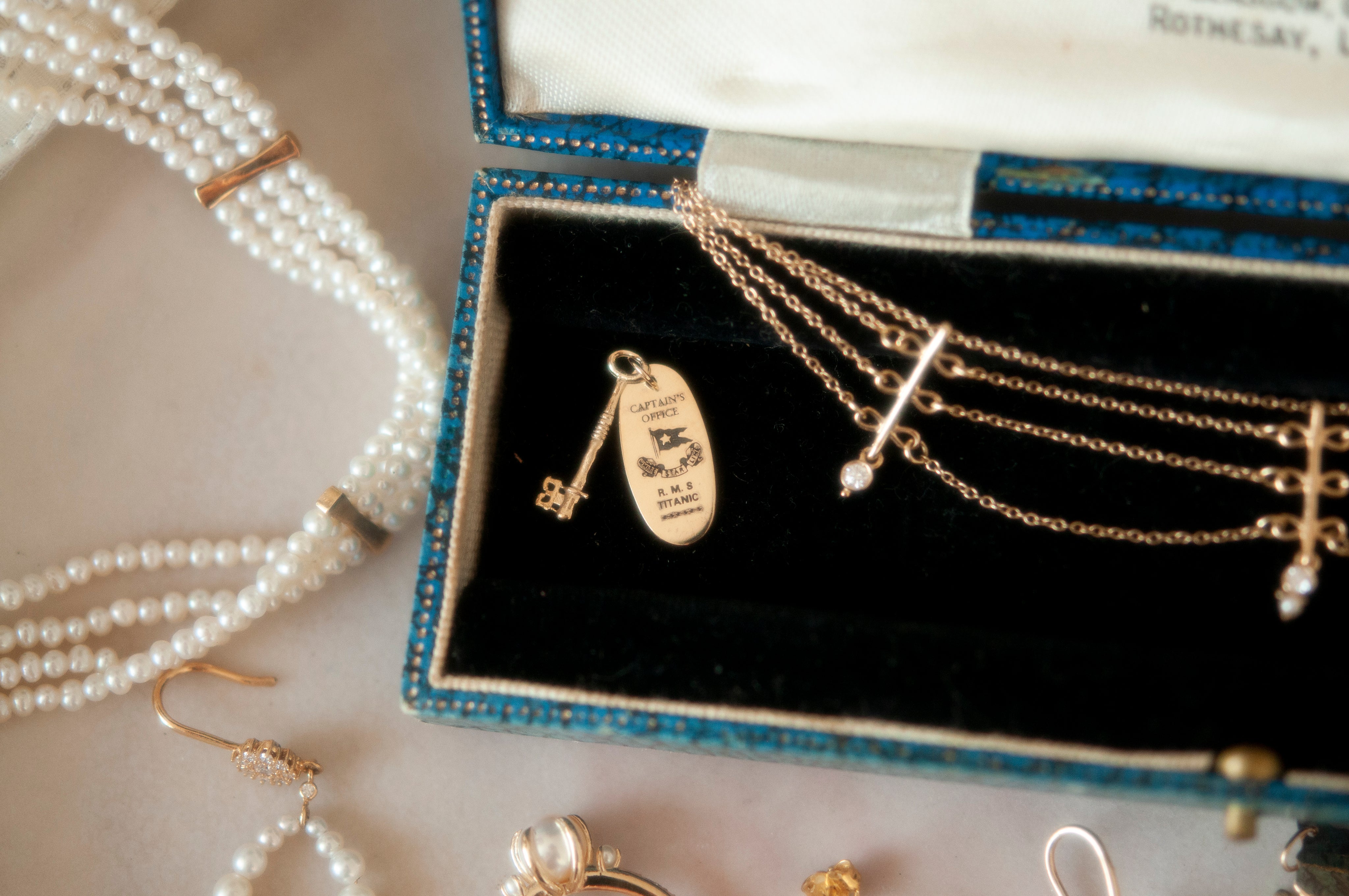 Titanic Captain's Office I Key Set – Sofia Zakia