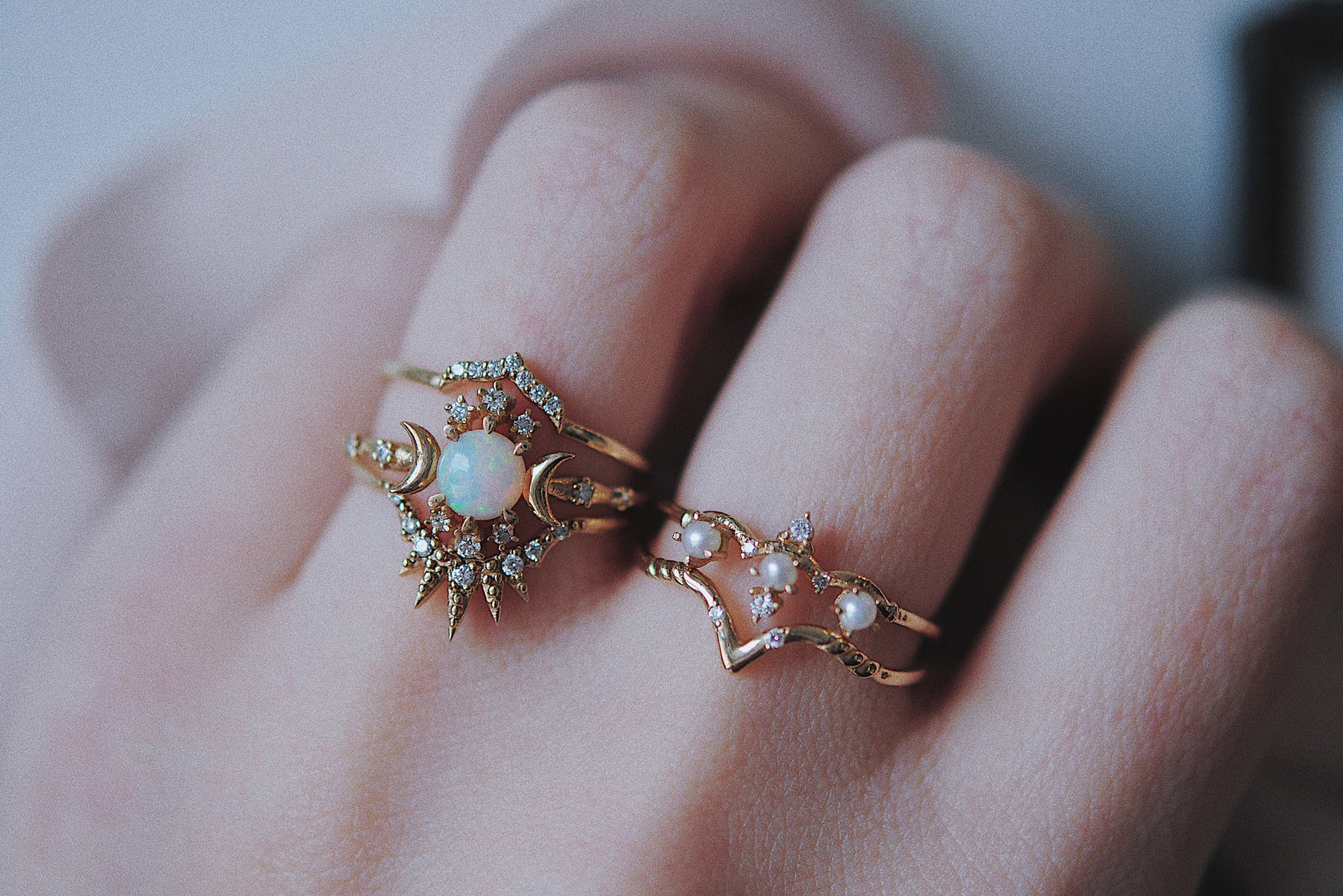 White Swan Ring – Sofia Zakia